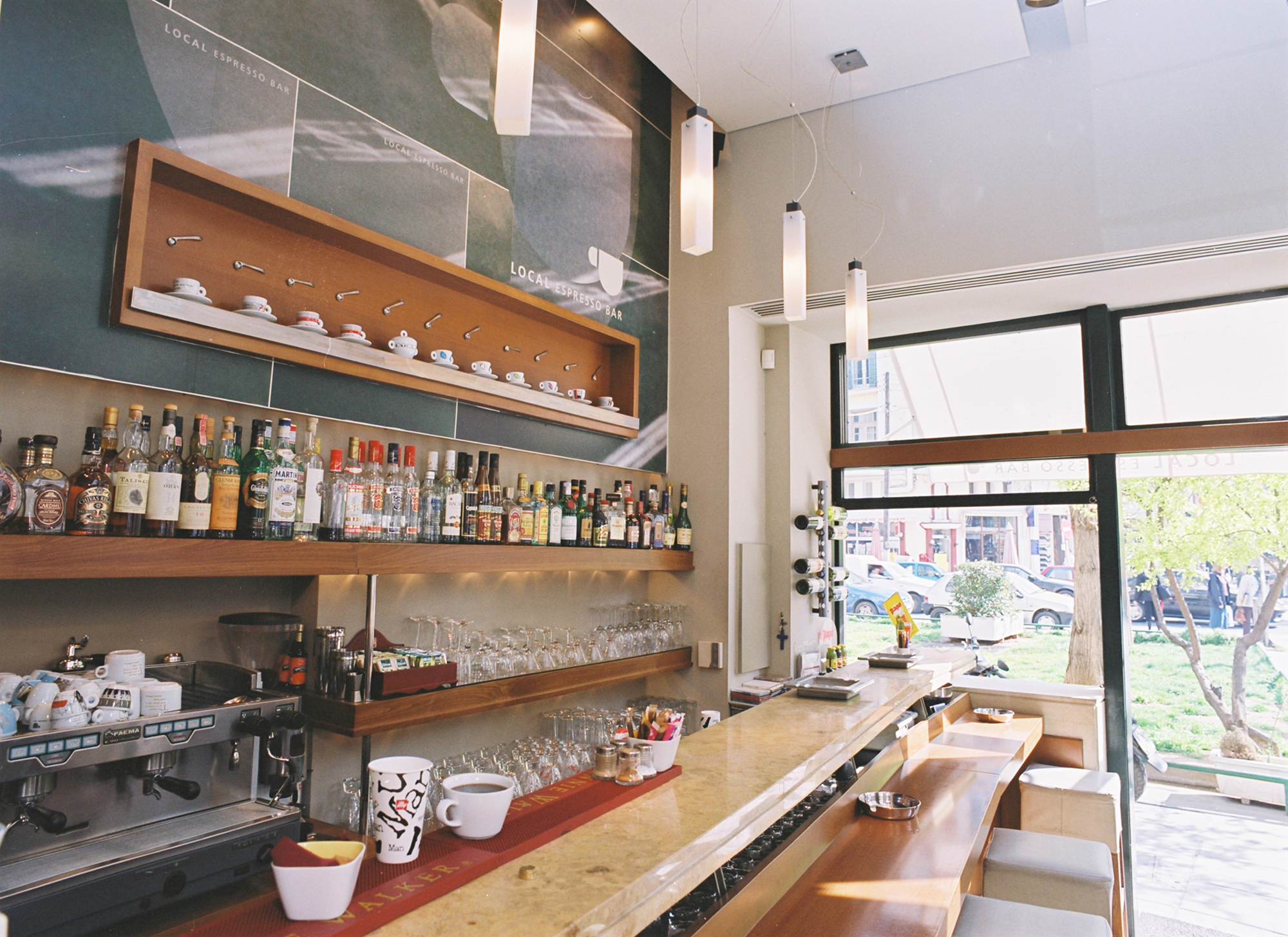 CAFE-BAR LOCAL – Archigraph